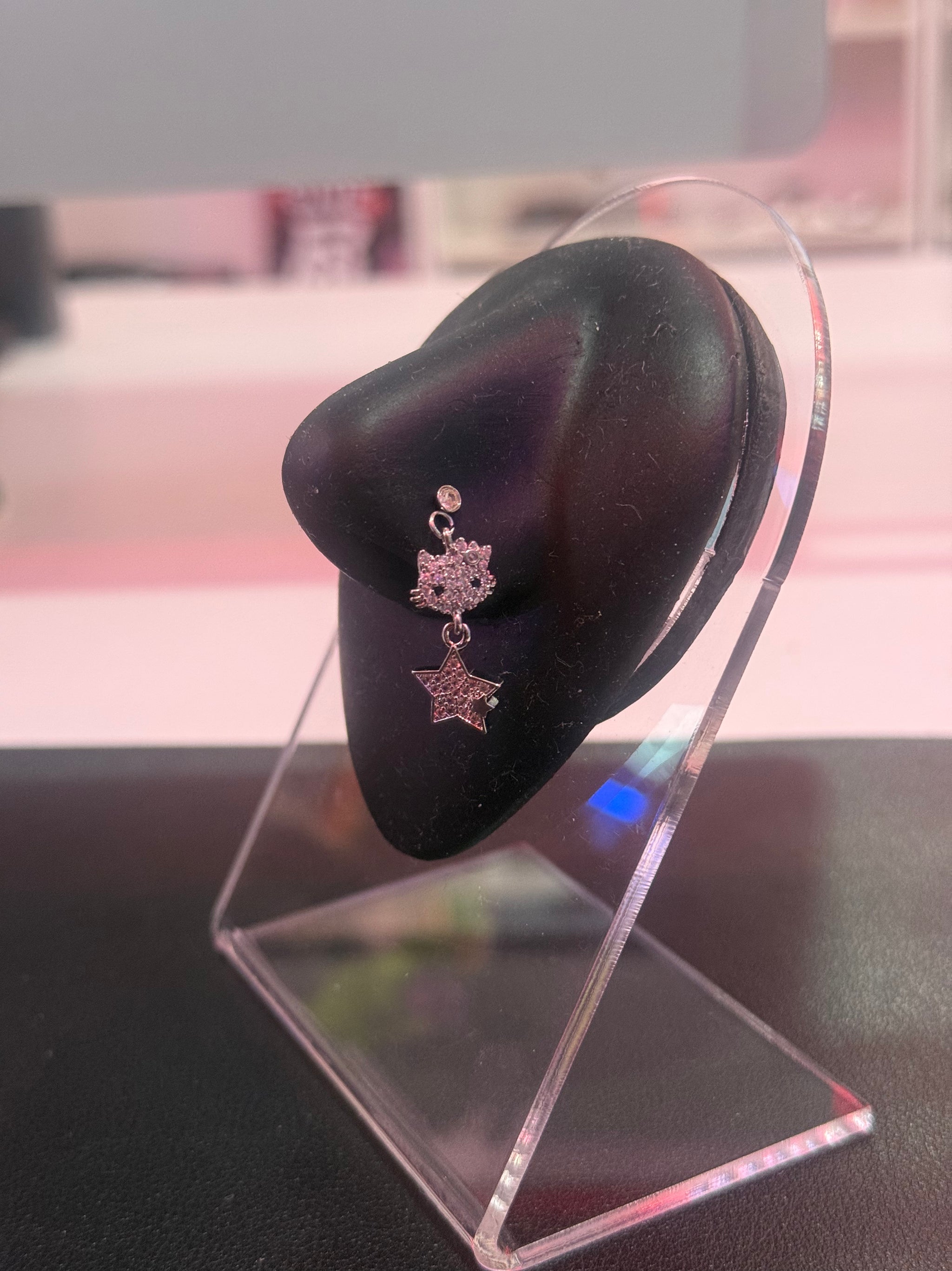 Hello Kitty Star Dangle Nose Piercing